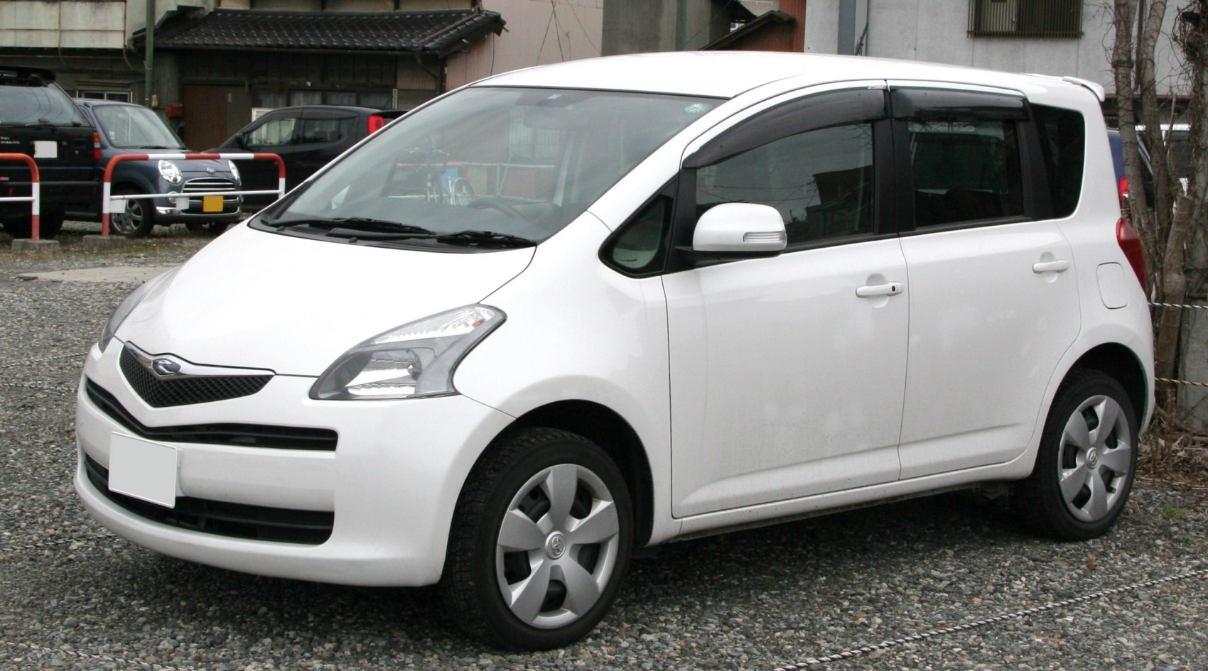 Toyota Ractis | Precios, Ficha técnica, Características